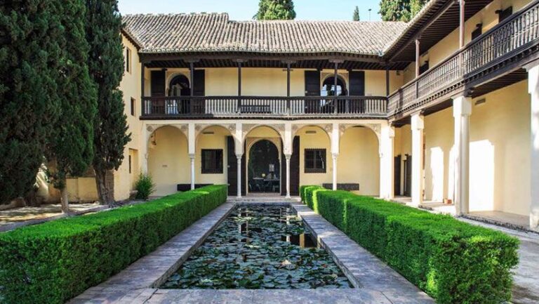 Discover Granada Must See Sights Dobla de Oro Islamic Heritage