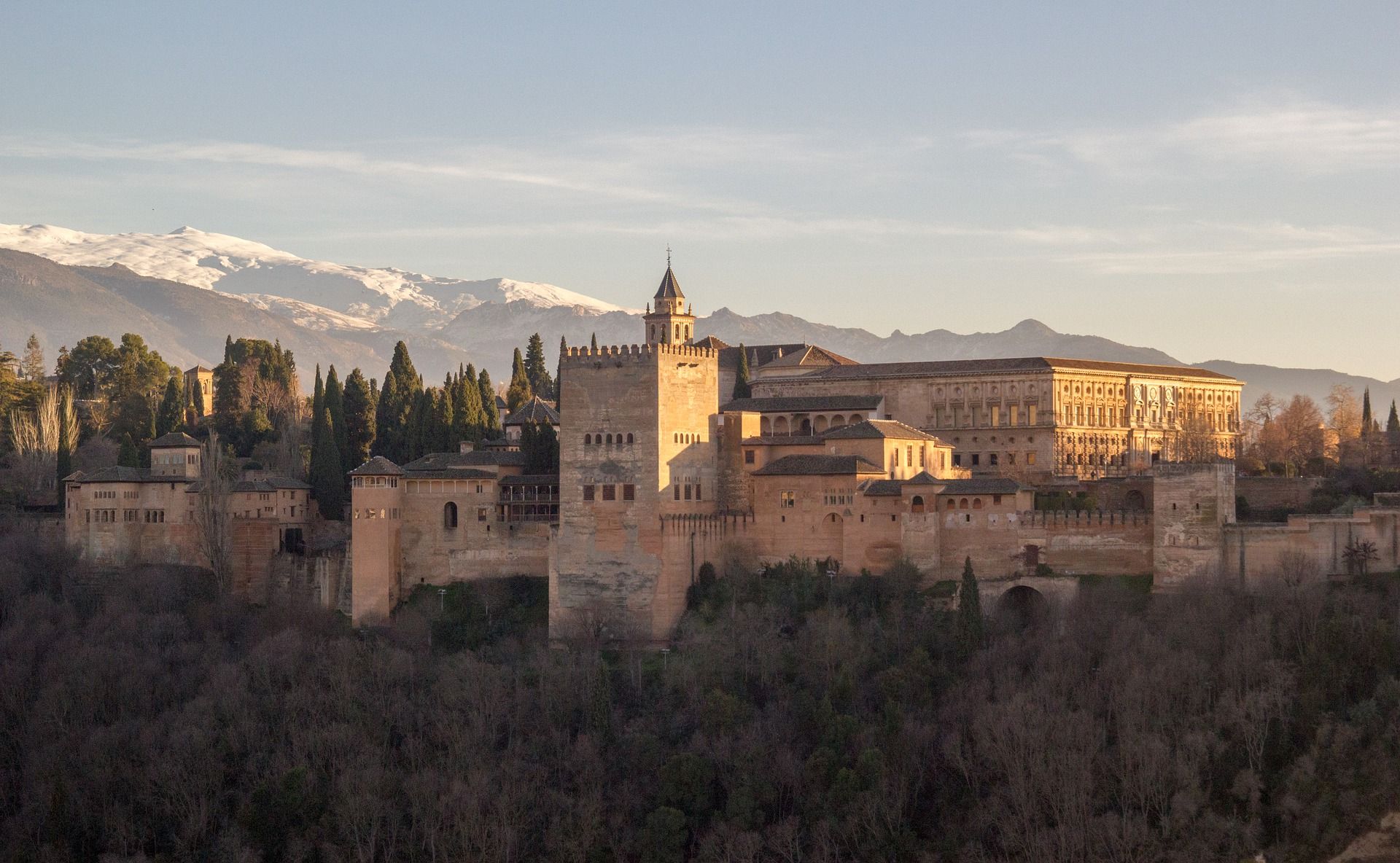 Muslim Traveler Blog: Reading the Alhambra, Andalusia Spain